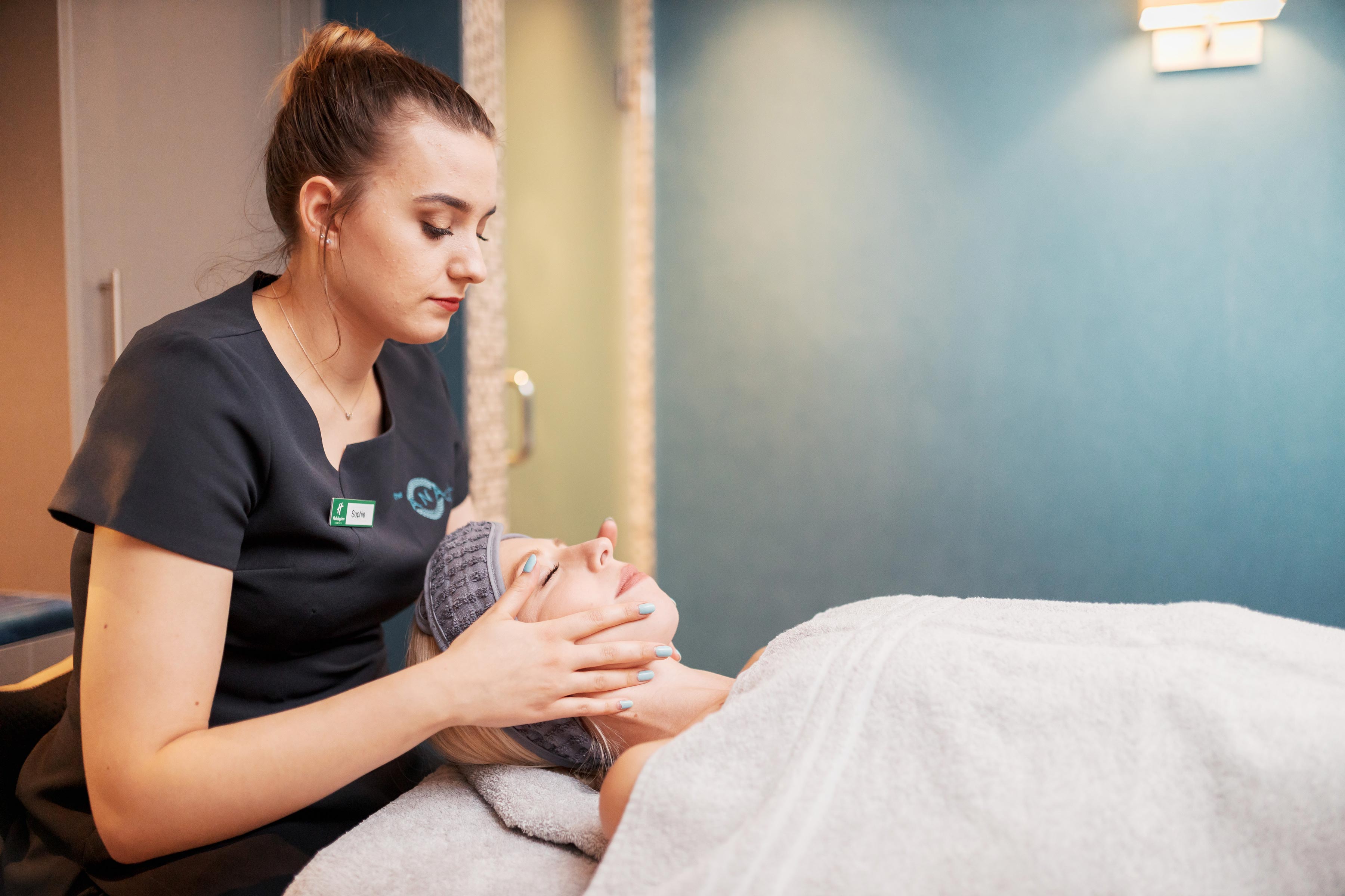 Holiday Inn Winchester, The Ana Spa